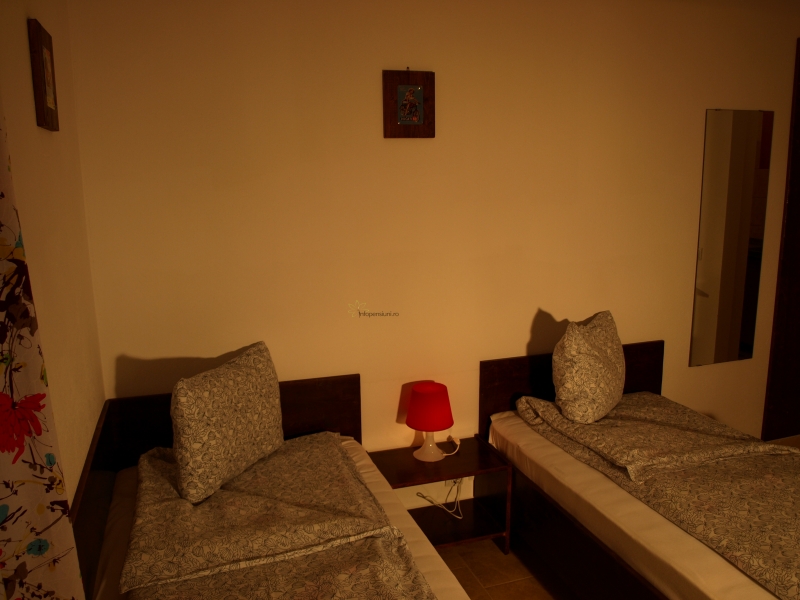 Hostel Taxi Hostel 3*** | Camere la Hostel Taxi Hostel 3*** din Otopeni ...